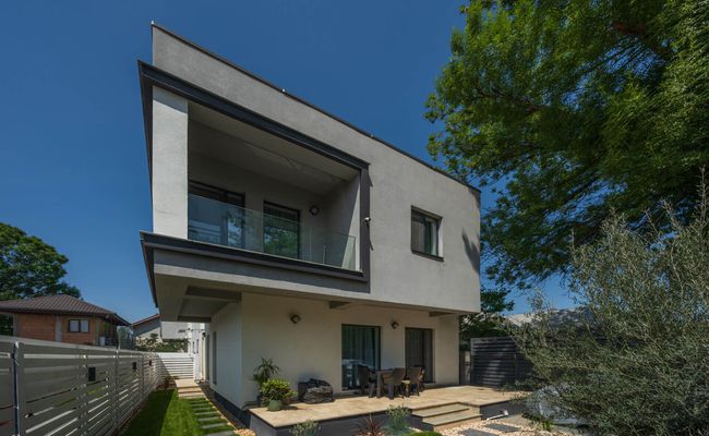 Vila individuala P+1 Tunari | Mobilata complet | Strada Decebal ...